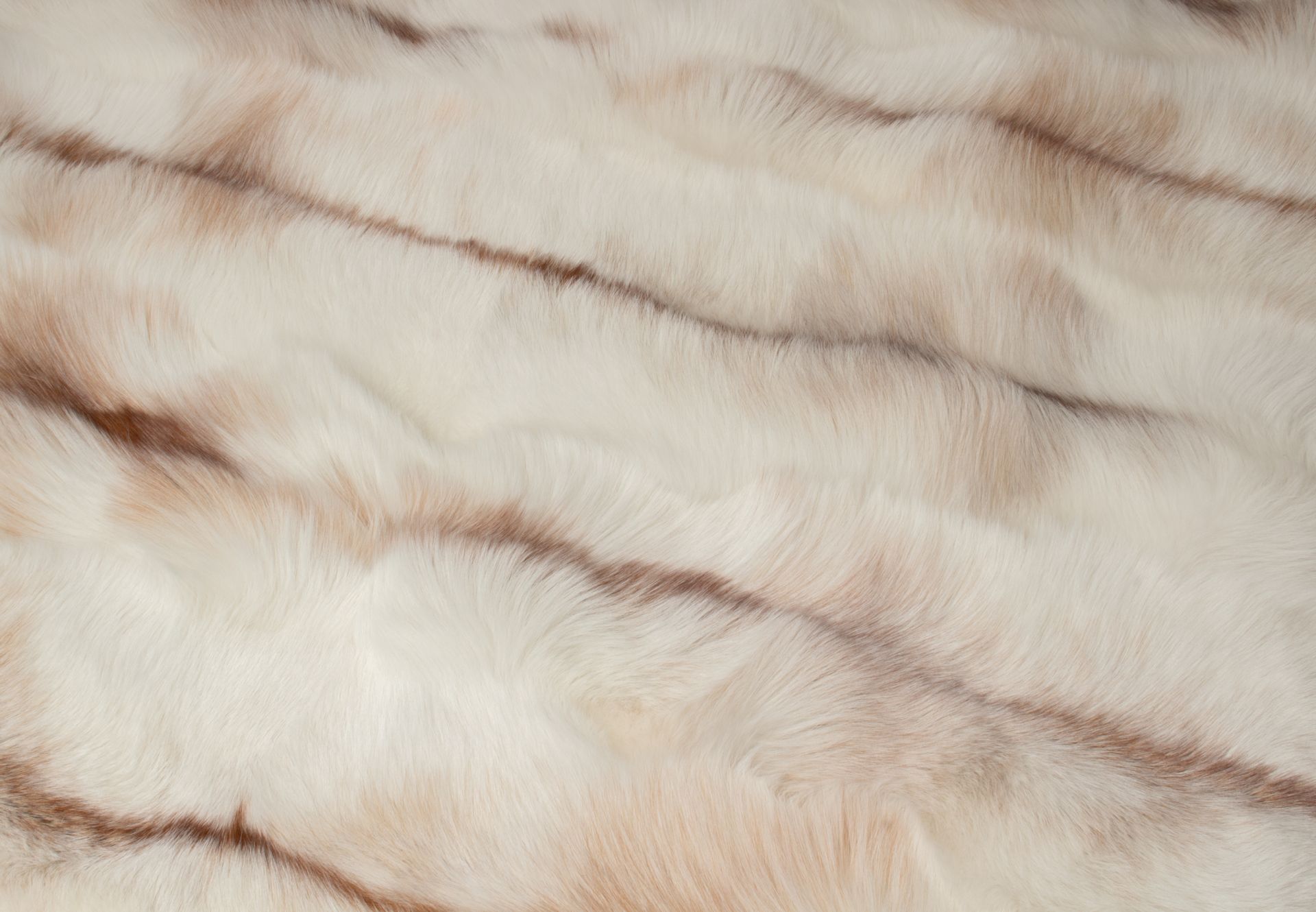 Sun Glo Fox Fur Rug - Natural Interior Design