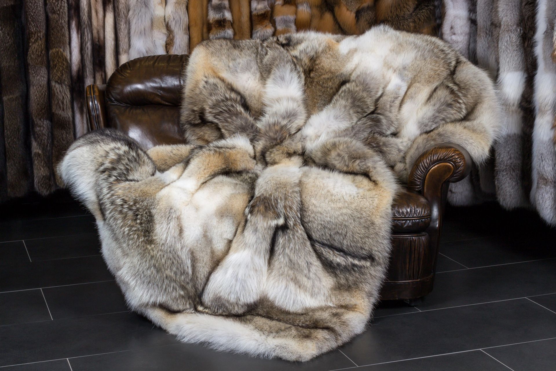Real Fur Blankets, Throws and Rugs: Master-Furrier.com