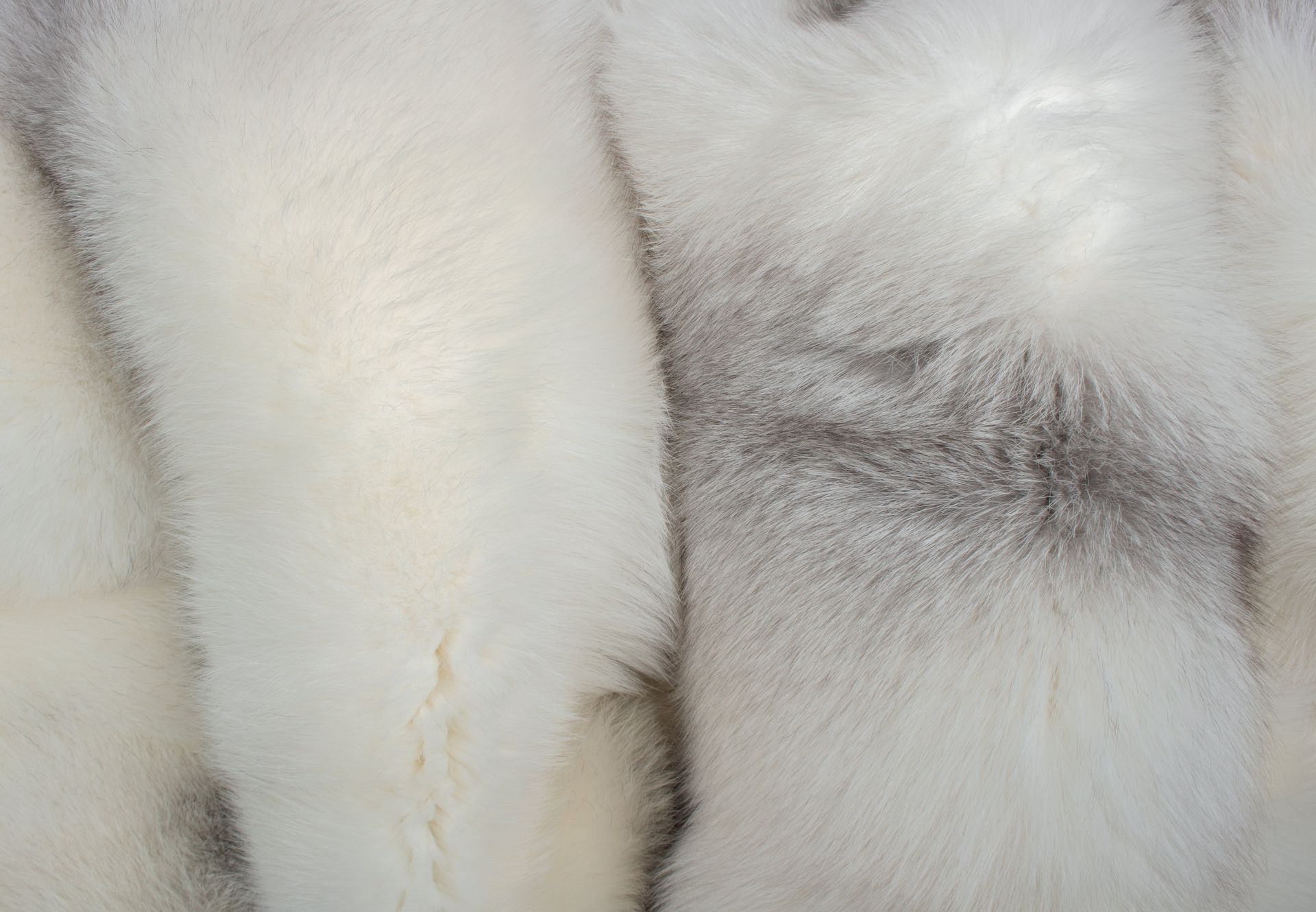 Arctic Marble Frost Fox Fur Blanket - SAGA quality