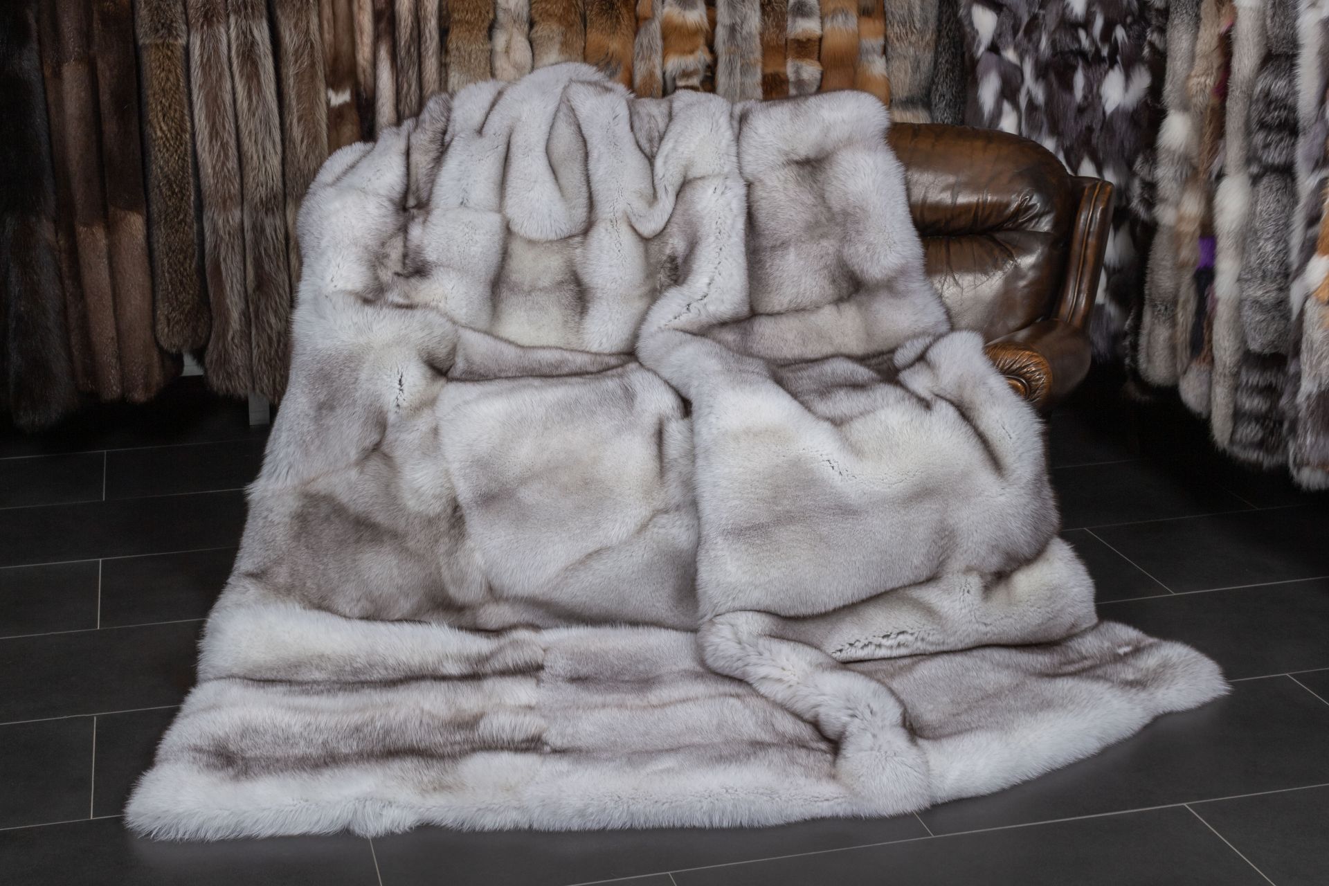Blue Fox Fur Blanket in natural color - Silky Foxes