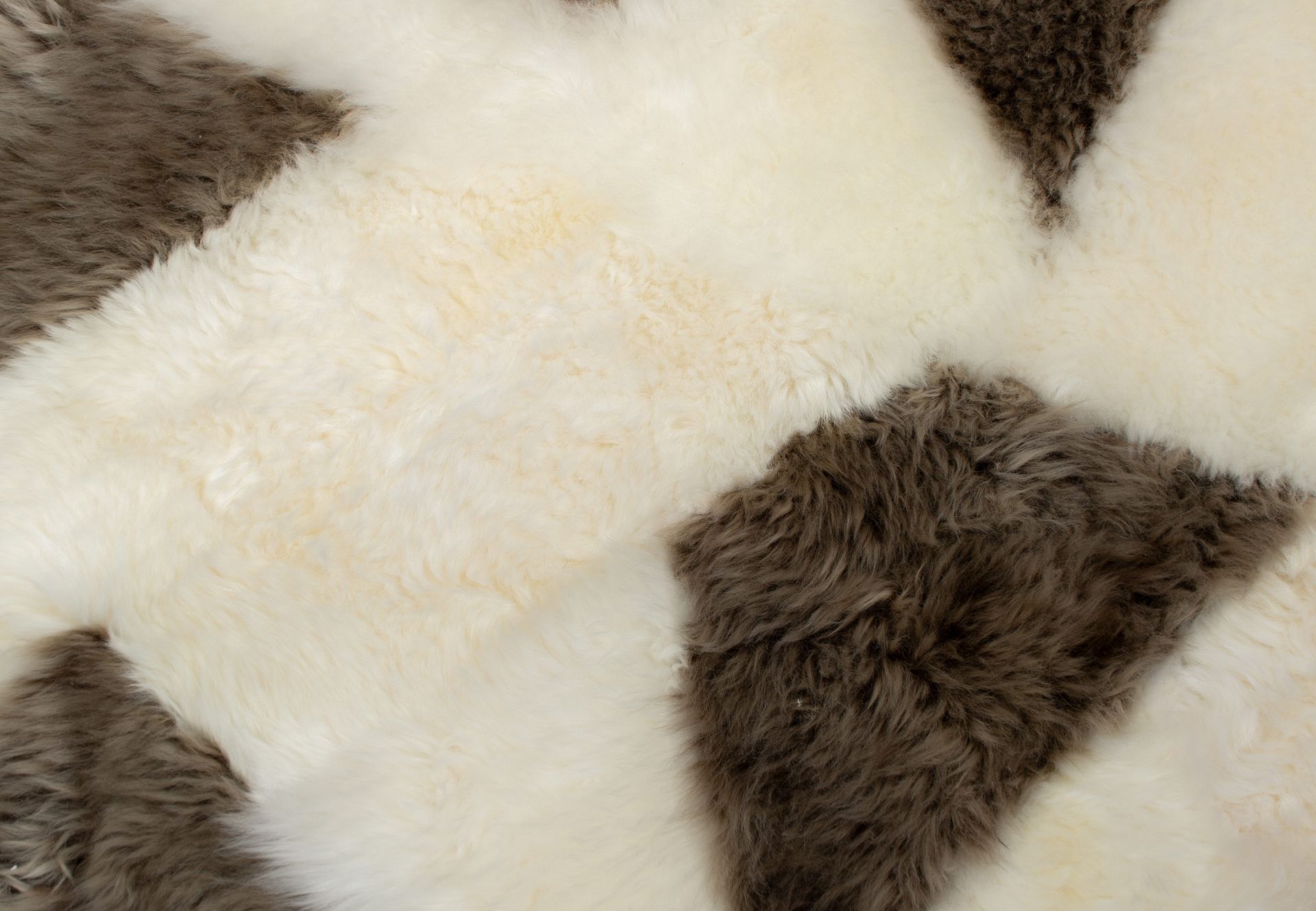 Organic Lamb Rug "Toffee Cream" | Paustian