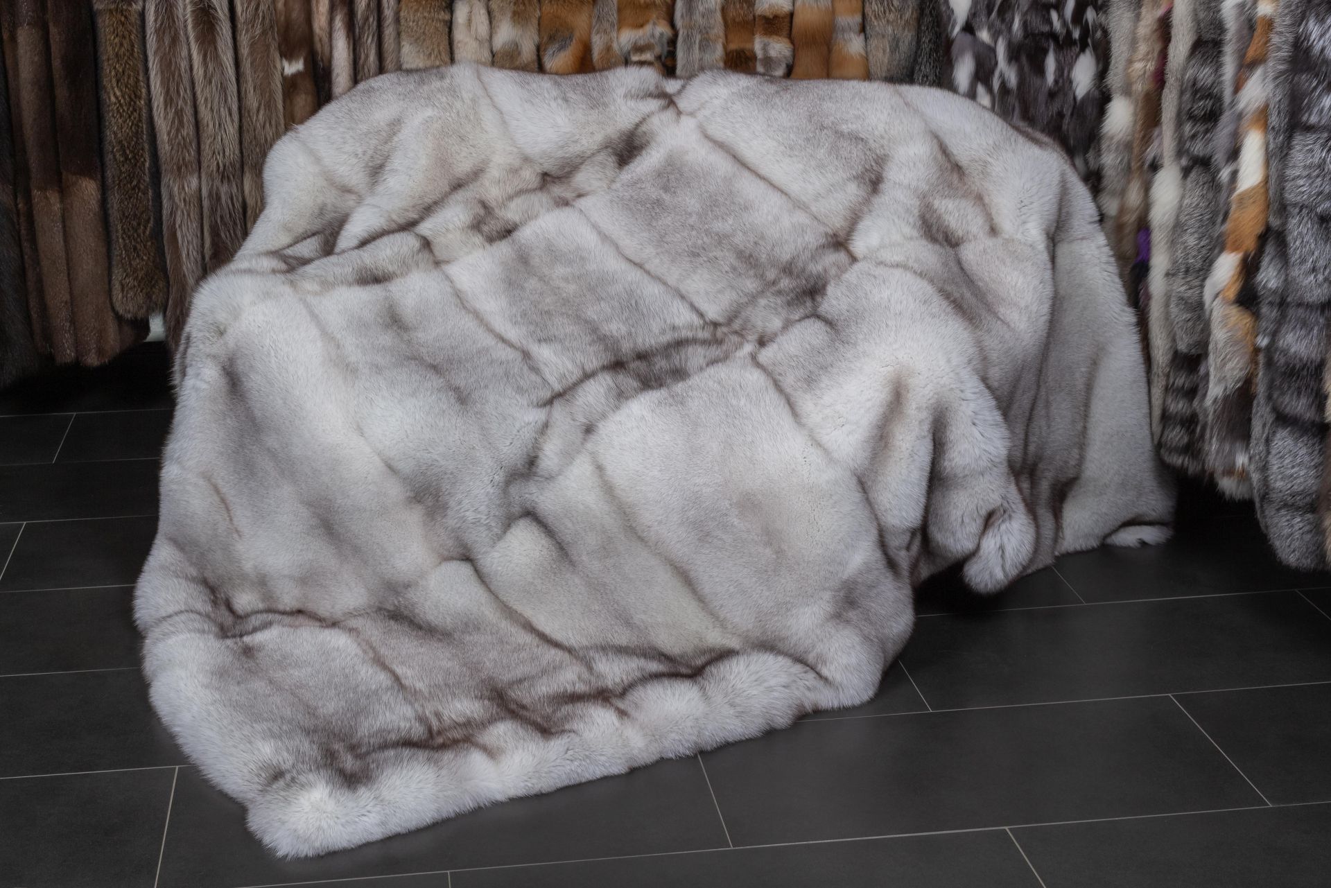 Blue Fox Fur Blanket in natural color - Silky Foxes