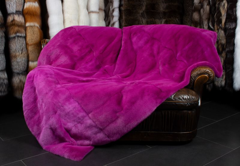Pink Mink Fur Blanket | Luxurious Interior