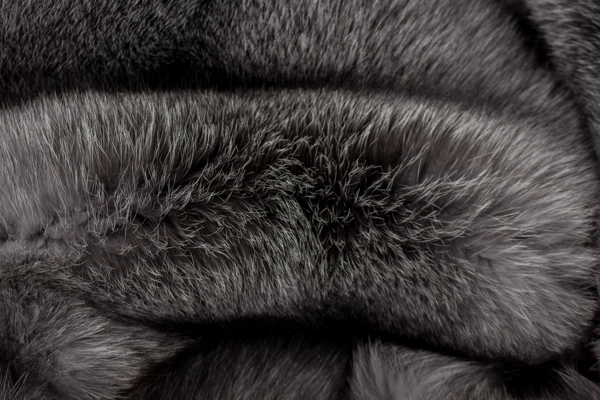 Elegant Blue Frost Fox Fur Blanket - Soft Scandinavian Fur