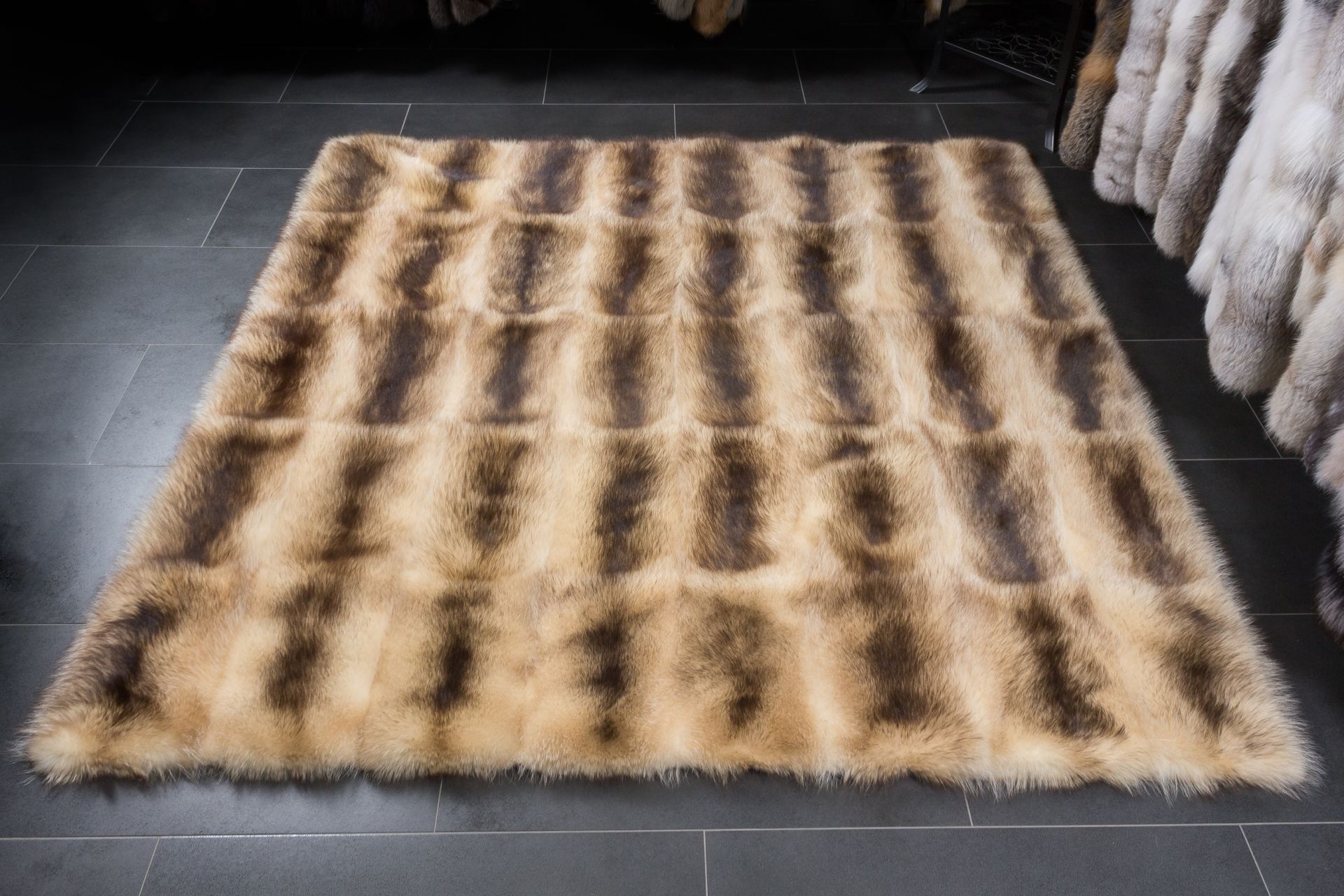 Modern Raccoon Fur Carpet in beige - Real Fur